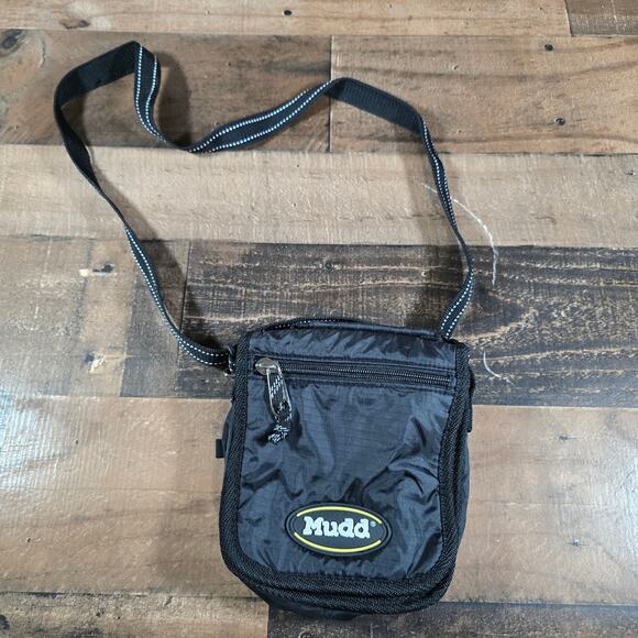 Mudd | Bags | Vintage Mudd Crossbody Purse Wallet Beauty Compartment ...